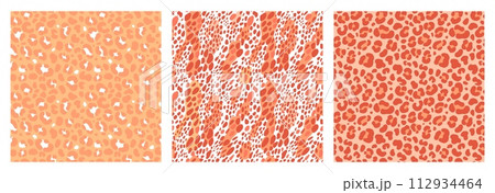 Peach fuzz animal seamless patterns. Color...のイラスト素材 [112934464] - PIXTA