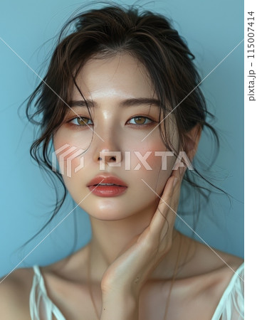 Asian woman skin care model on blue background.のイラスト素材 [115007414] - PIXTA
