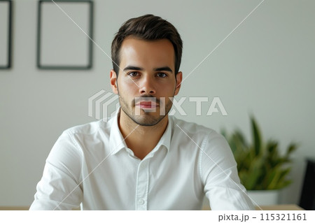Office Culture: Brazilian Man at Easeのイラスト素材 [115321161] - PIXTA