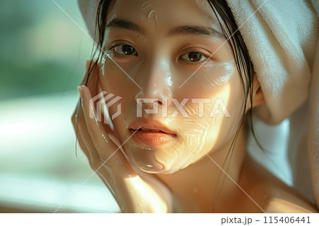 Woman with Freshly Washed Face in Towelのイラスト素材 [115406441] - PIXTA