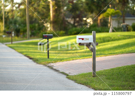 Typical american outdoors mail box on suburban...の写真素材 [115800797] - PIXTA