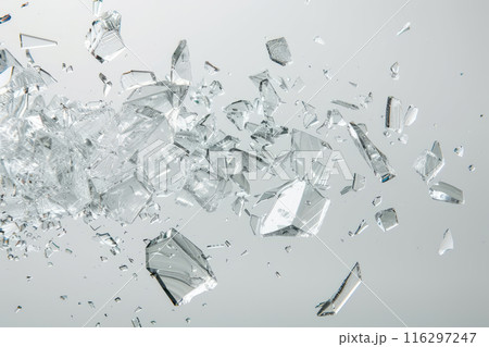 Shattered glass pieces floating in midairのイラスト素材 [116297247] - PIXTA