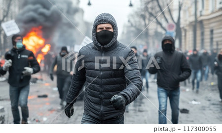Urban chaos: riots with protesters clashing in...のイラスト素材 [117300055 ...