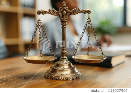 Metal scales of justice with detailed...のイラスト素材 [118037405] - PIXTA