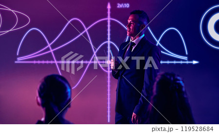 Photo of corporate presenter uses interactive...の写真素材 [119528684] - PIXTA