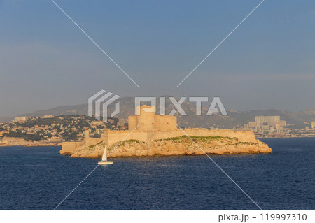 View of Chateau d'If (If castle), a former...の写真素材 [119997310] - PIXTA