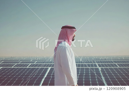 Saudi man reflecting on the future of solar...のイラスト素材 [120908905] - PIXTA