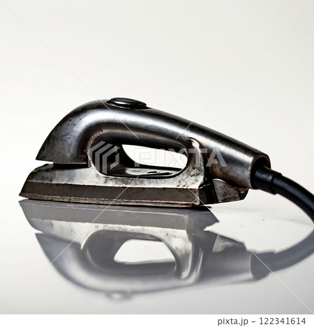 "Isolated Iron Element on White Background"...のイラスト素材 [122341614] - PIXTA