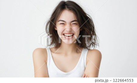 A studio portrait of a girl with a mischievous...のイラスト素材 [122664553 ...