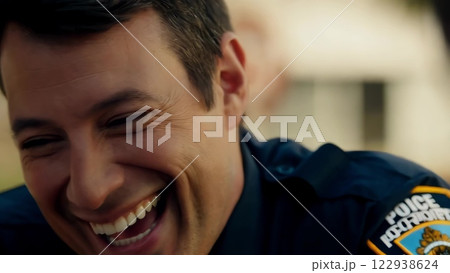 Police officer laughing out loudのイラスト素材 [122938624] - PIXTA
