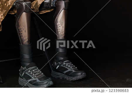 Advanced Bionic Leg Prosthesis Showcasing...の写真素材 [123398683] - PIXTA