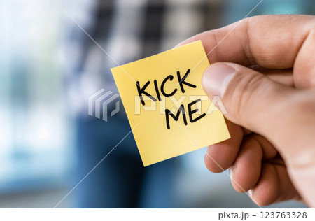April fools concept with kick me note held in...のイラスト素材 [123763328] - PIXTA