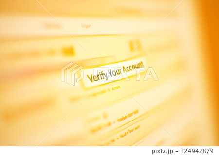 A phishing scam email warning concept featuring...のイラスト素材 [124942879 ...