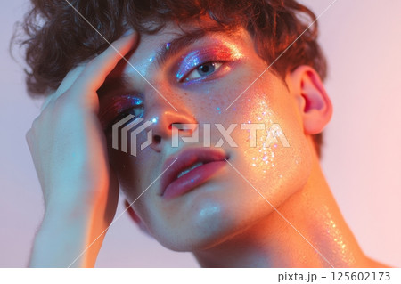 Young model poses with shimmering makeup in...のイラスト素材 [125602173] - PIXTA