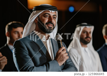 Networking event with Arab business leaders and...のイラスト素材 [125966845 ...