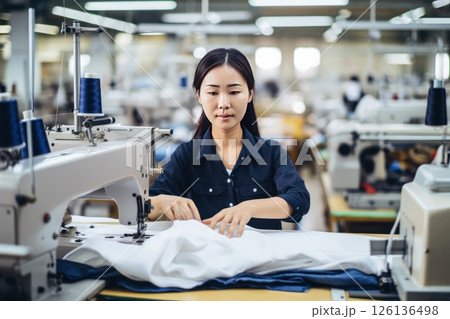 Young Asian woman tailor with appearance sews...のイラスト素材 [126136498] - PIXTA