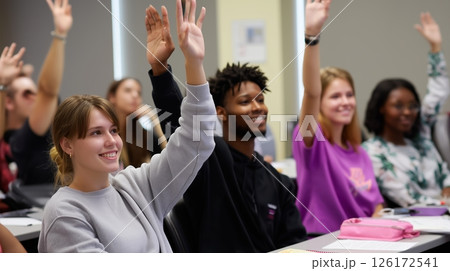 Students actively participating in a classroom...のイラスト素材 [126172541 ...