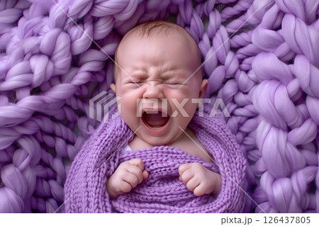 Little baby newborn crying, cry scream, cries...のイラスト素材 [126437805] - PIXTA