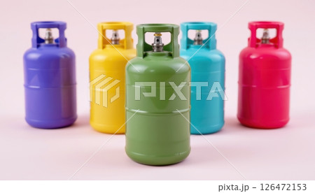 Colorful gas cylinders arranged in a group on a...のイラスト素材 [126472153 ...