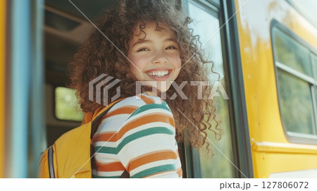Curly haired elementary student wearing...のイラスト素材 [127806072] - PIXTA