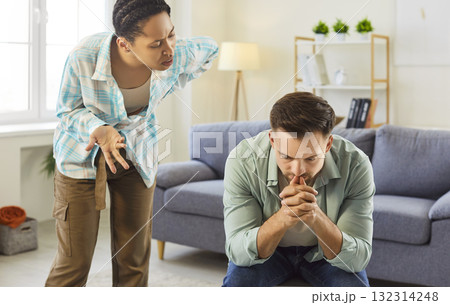 Angry african american woman shouting on upset...の写真素材 [132314248] - PIXTA