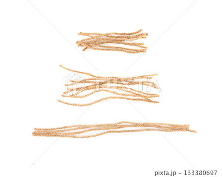 String piece isolated, jute rope fragment, part...の写真素材 [133380697] - PIXTA