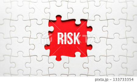 Red puzzle piece with the word risk stands out...のイラスト素材 [133733354 ...