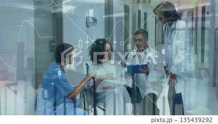 Discussing doctors aiding pregnant patient...のイラスト素材 [135439292] - PIXTA